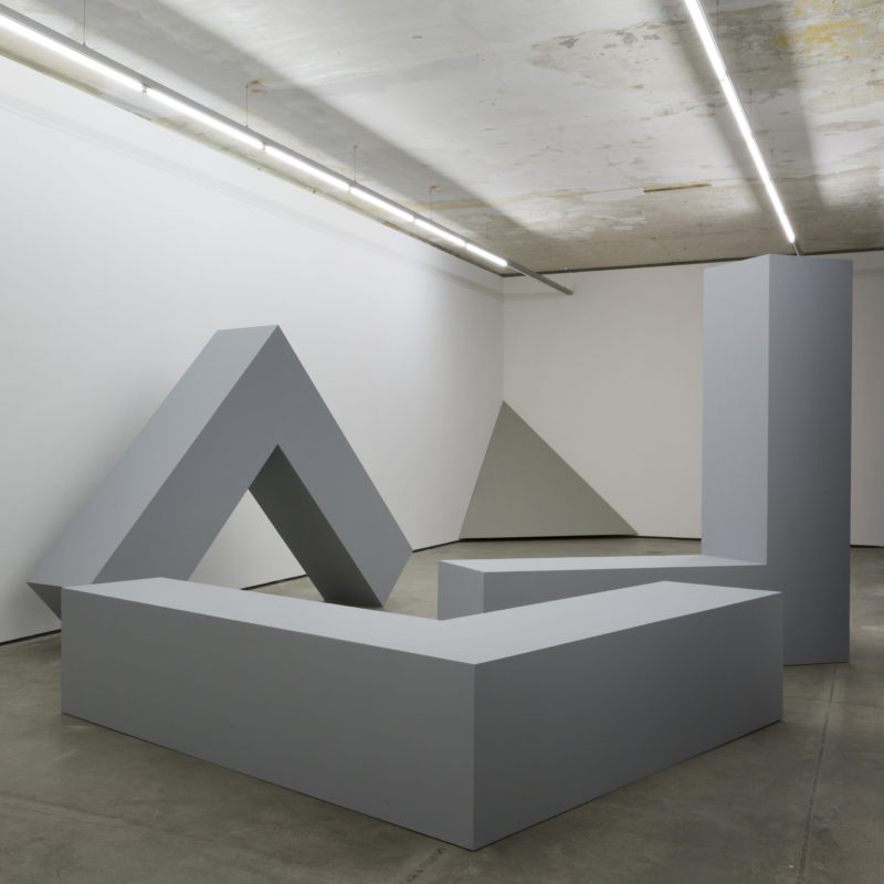 robert morris minimalism