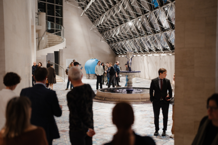 English | Wednesday Night Fever | With Géisskan Kollektiv