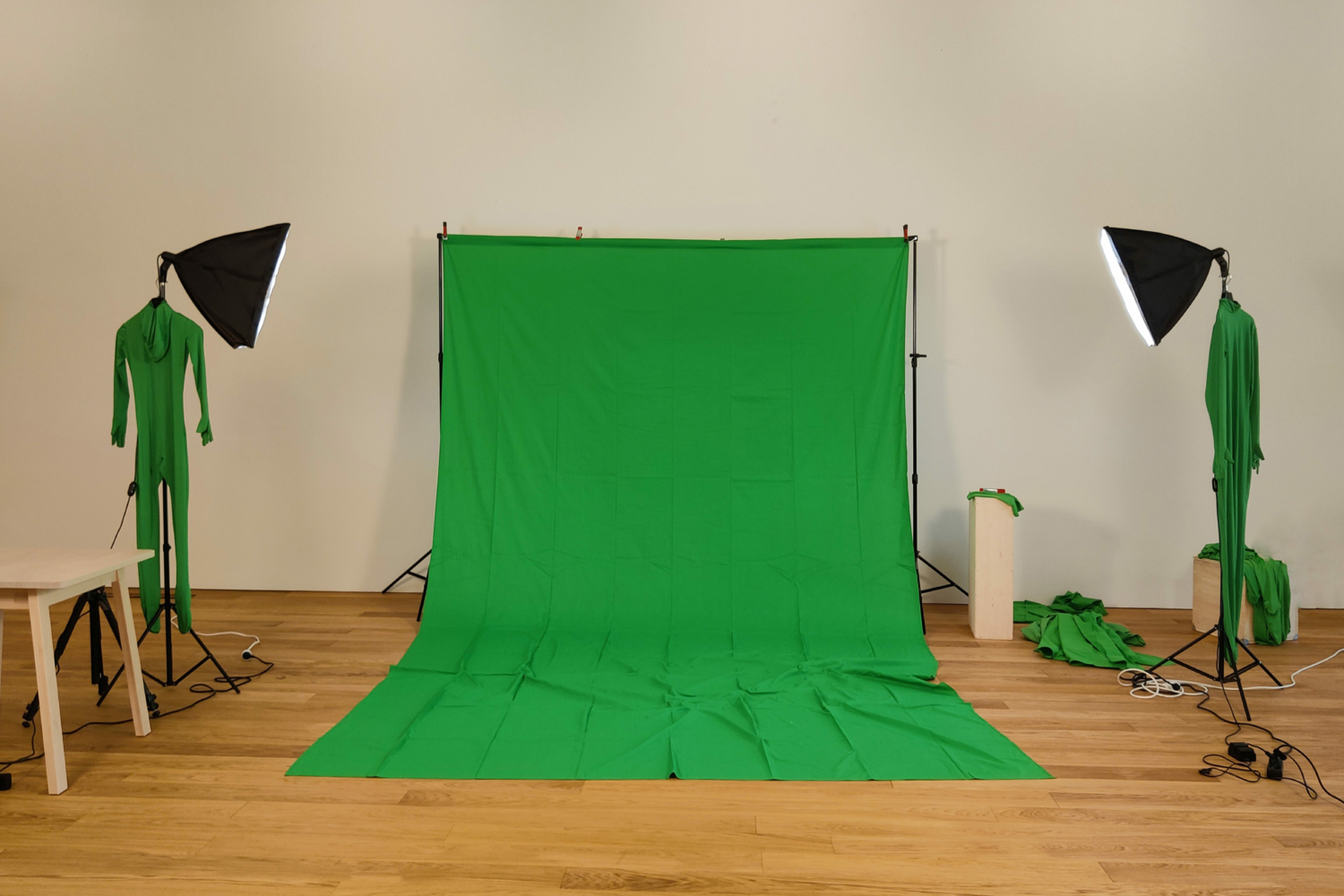Dresscode: Green Screen | Mudam